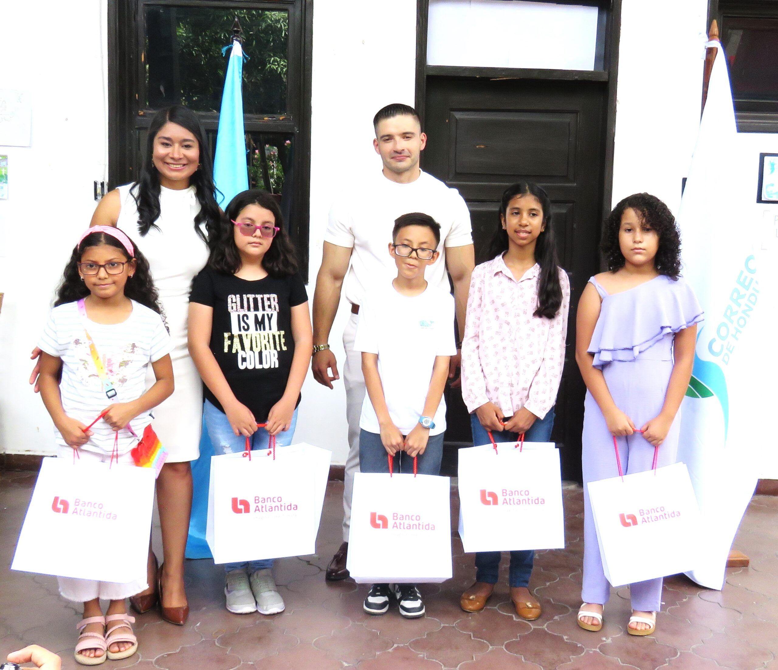 Banco Atlántida y Correos de Honduras premian a artistas infantiles ...