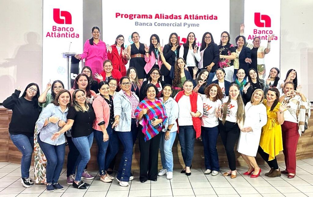 Banco Atlántida y Voces Vitales firman alianza para empoderar a las ...