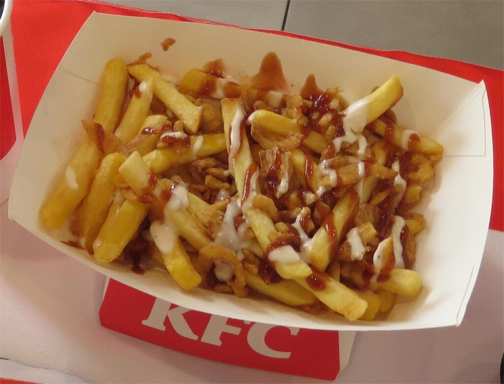 KFC sorprende con sus nuevas Messy Fries y Churros Sundae: una ...